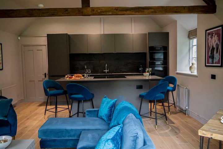 Serene & Private Annexe In Village Centre - Aylesbury