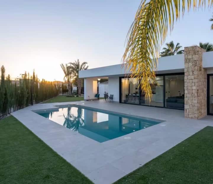 Lugar íNtimo Y Piscina Privada, - Elche