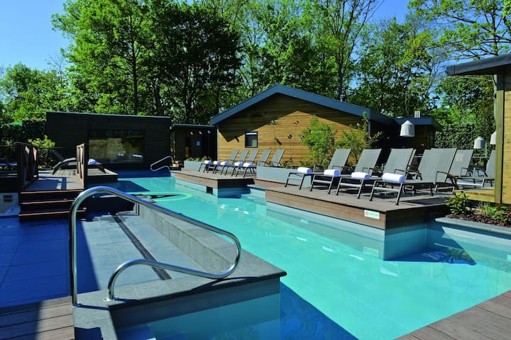 4 Units | Family Friendly Stay W/resort Amenities - Kamperland