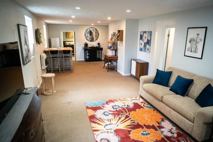 Perfect In Pilot Mtn-unit 2
Walk To Downtown! - Pilot Mountain State Park, Pinnacle