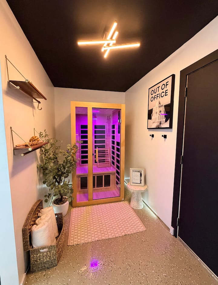 Modern Escape In Garden City. - Garden City, KS