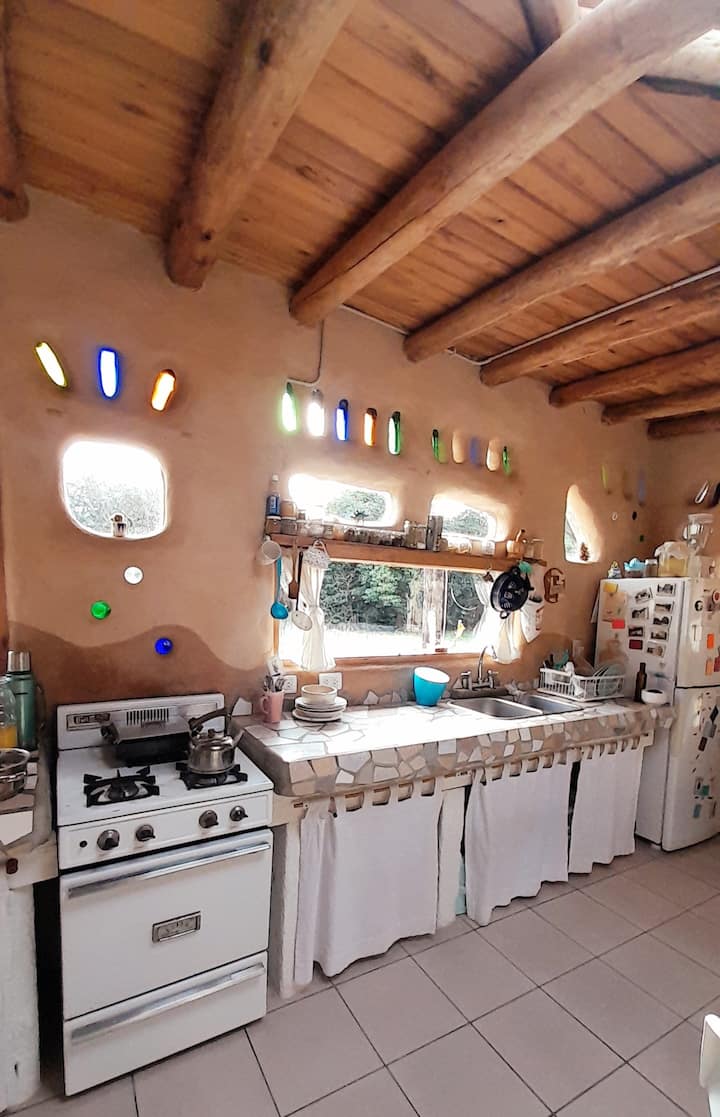 Casita De Barro En La Naturaleza - Bragado