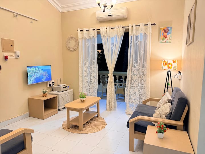Sunkissed 1bhk Flat With Pool 7 Mins Walk To Beach - Goa