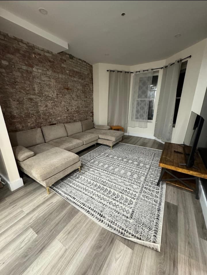 Spacious And Comfy - Hoboken, NJ