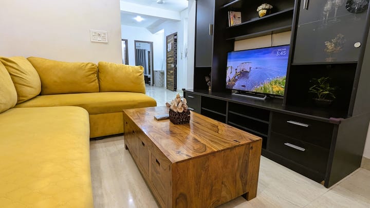 Sapphire~ Luxury 3bhk | Near Lake & Golf Course - Delhi