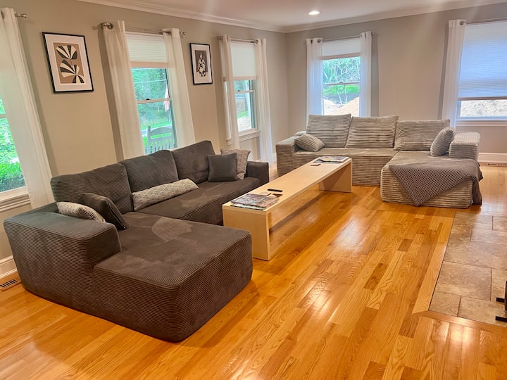 Large House In Sag Harbor With Huge Pool - Sag Harbor, NY