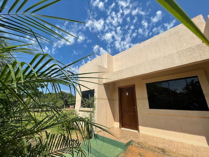 Casa A Pasos De La Costanera - Carmen del Paraná