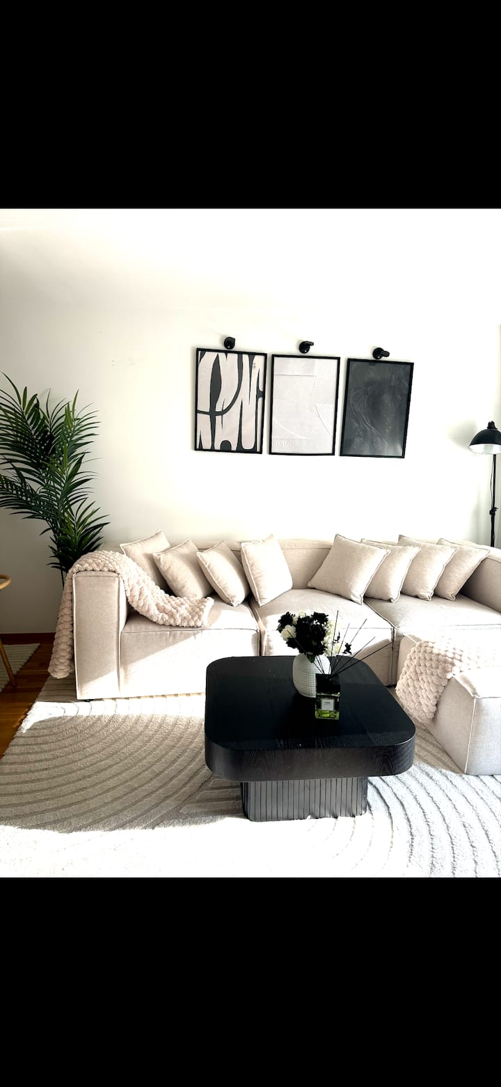 Welcome To Beautiful & Cozy Apartment In Frölunda - Göteborg