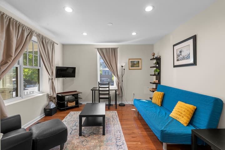 Capitol Hill East Flat, Steps To Metro - Hyattsville, MD