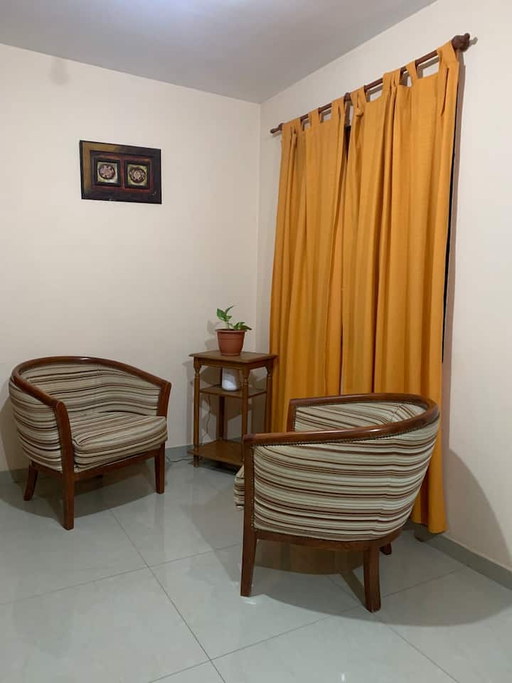 Habitación Segura Con Garage - Córdoba