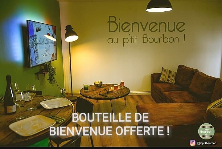 P'tit Bourbon
2min Place Ducale
Bouteille Offerte - Charleville-Mézières