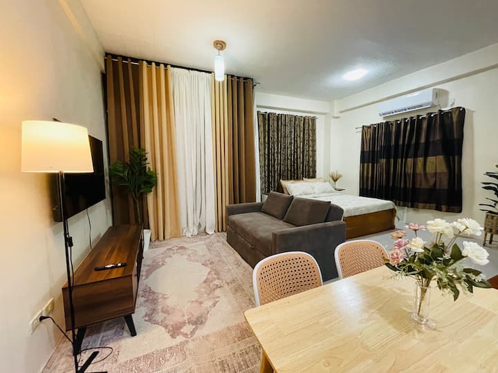 Amapola Deluxe Cozy & Accessible Studio - Candon