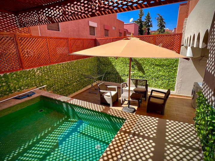 شقة عصرية بمسبح خاص وتراس مشمس – وسط مراكش - Marrakech