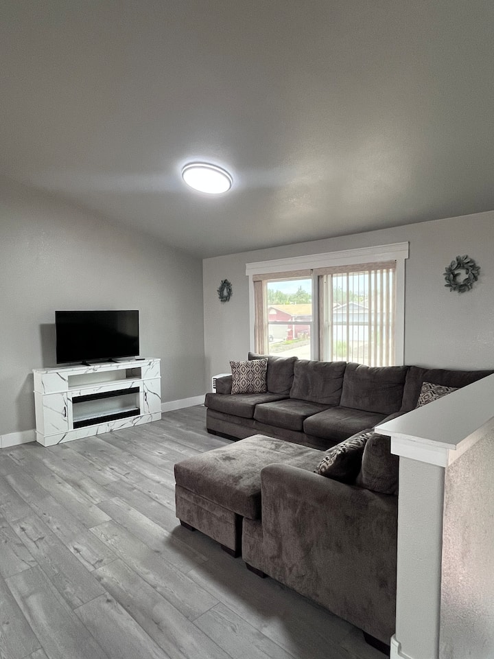 Simple Laramie Home - Laramie, WY