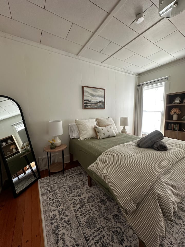 Studio Living By State Capitol - Olympia, WA