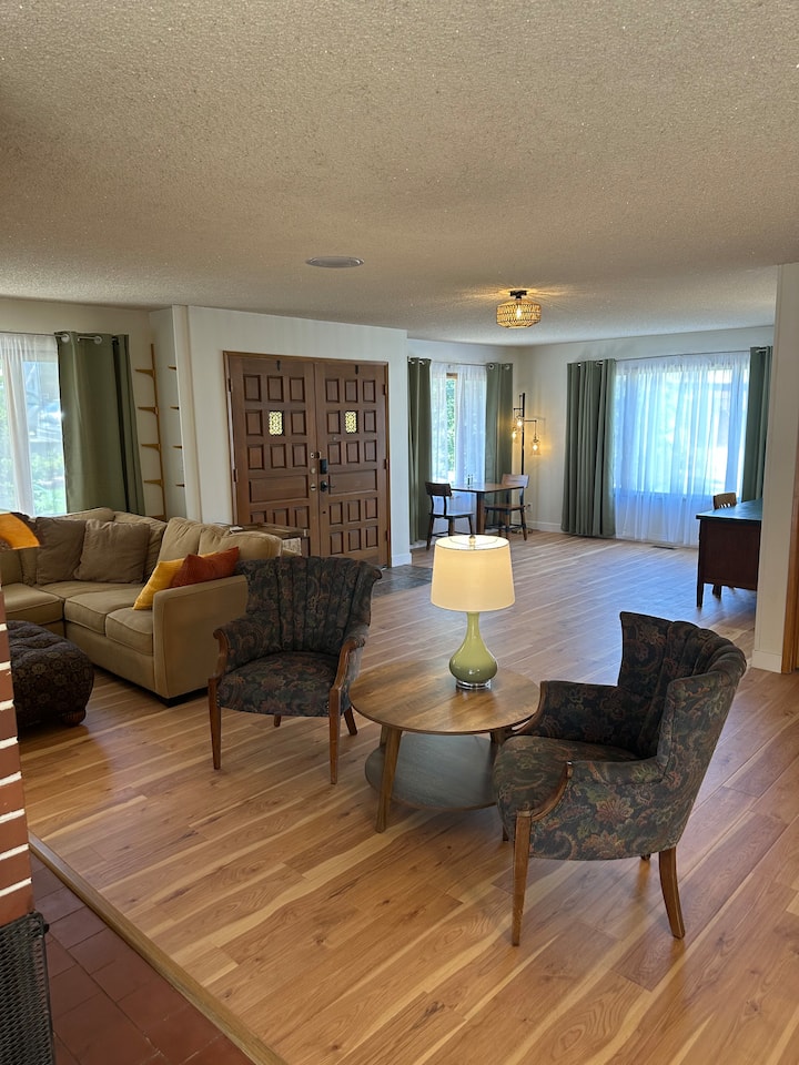 Spacious 5br Retreat • Game Room • Downtown - John Day Fossil Beds 