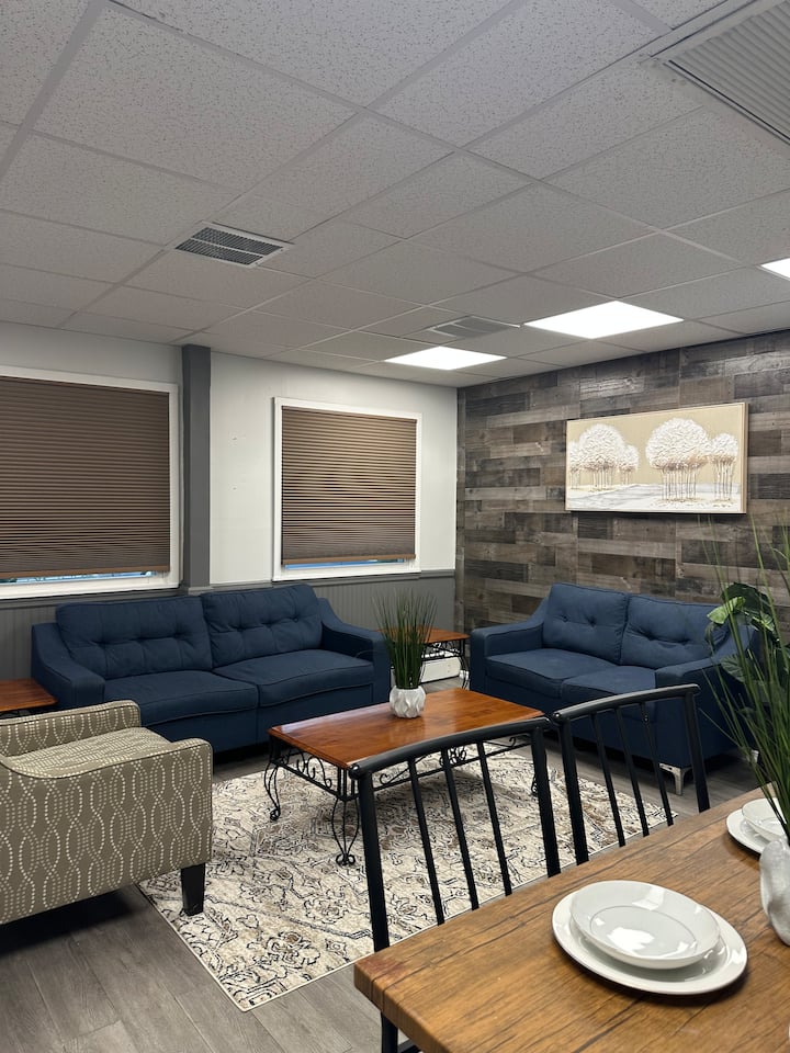 Fully Furnished 3 Bed Apartment. - Patchogue, NY