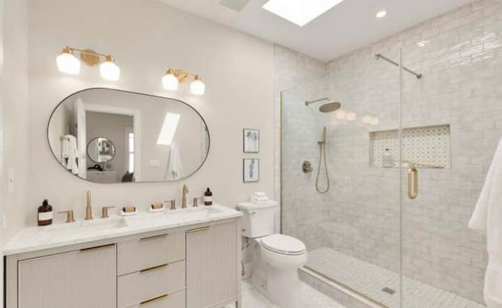 Upscale Nw Dc Home W/parking Sleeps 12 - Bethesda, MD