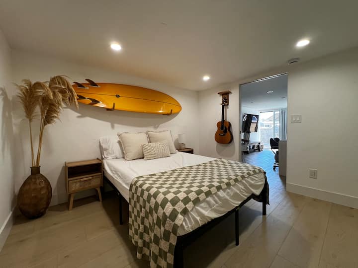 West Of 101 & Walkable To Moonlight Beach | Luxury - Encinitas, CA