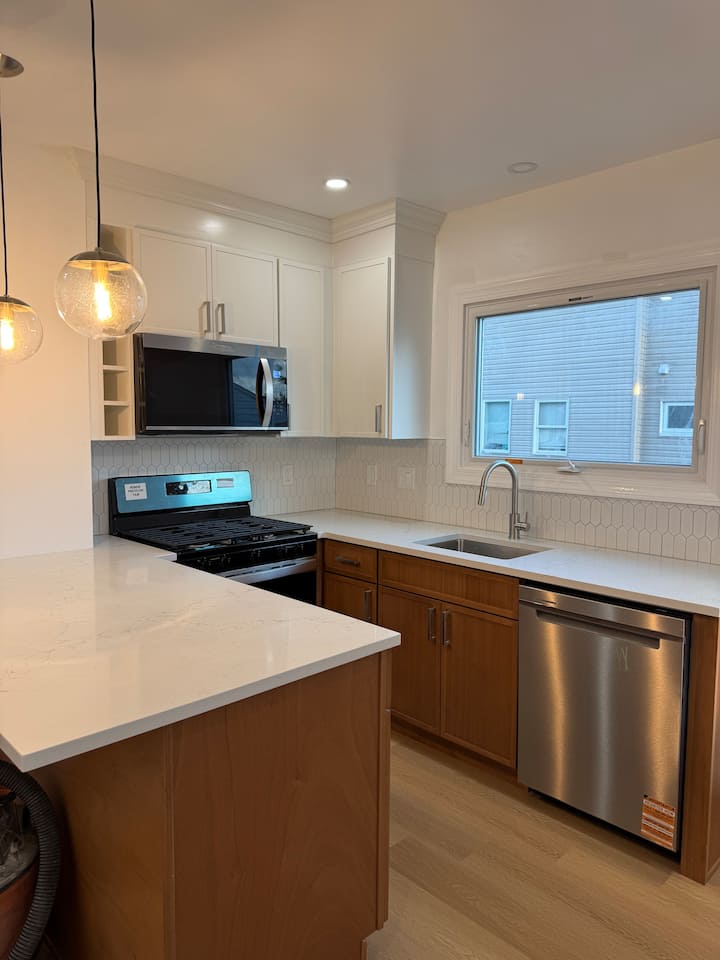 Modern 2br • New Kitchen + Bath - Somerset County, NJ