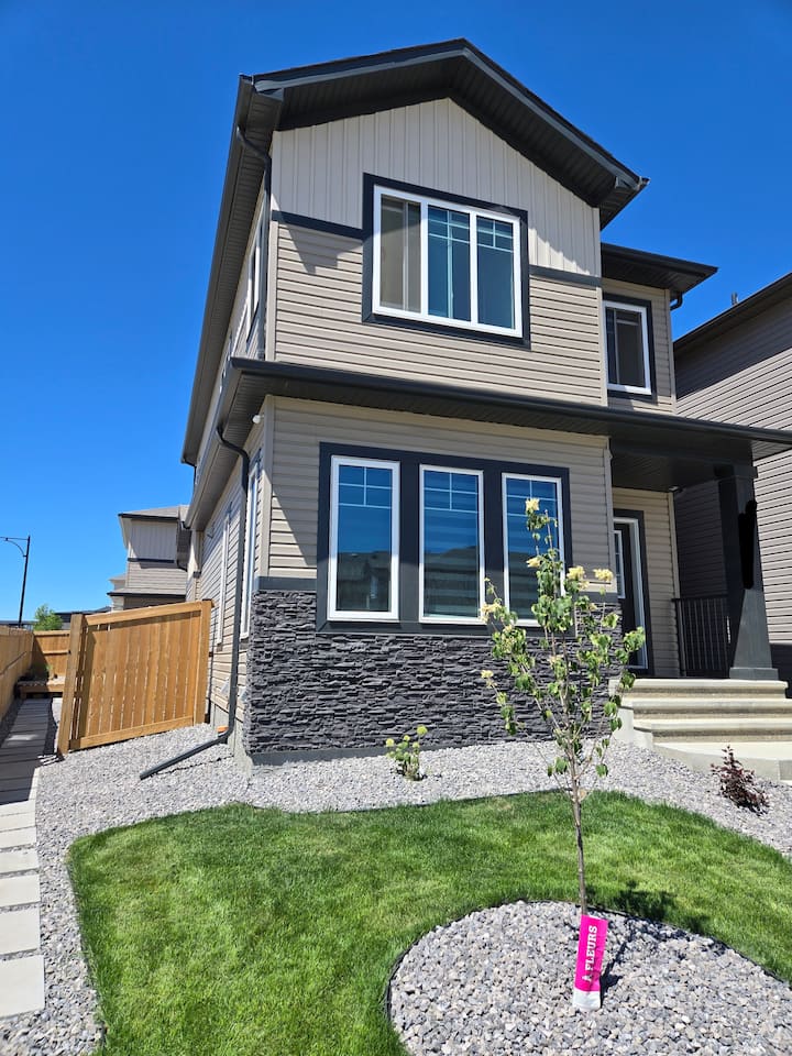 President's Choice: Sterling Guest Villa - Edmonton