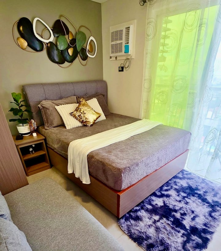 1br W/ Balcony • Infinity Pool + Int’l Dining - Cebu City