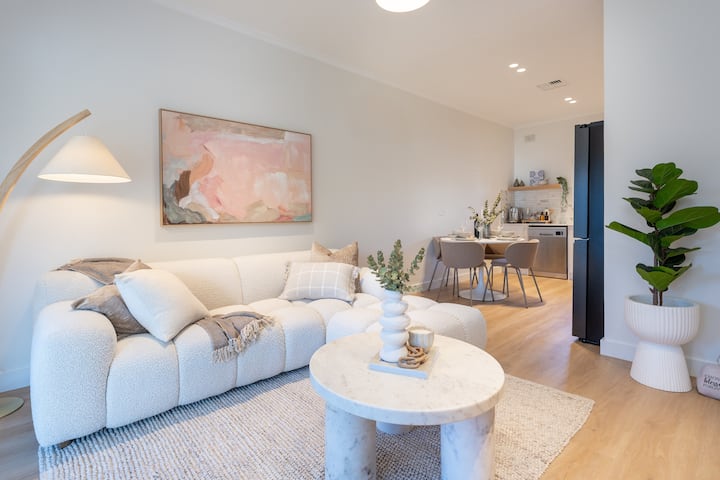 The Maesbury - Simplicity Meets Luxury. - Prospect
