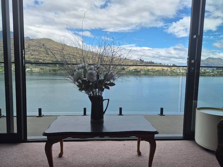 Lakefront Dream - Queenstown, New Zealand