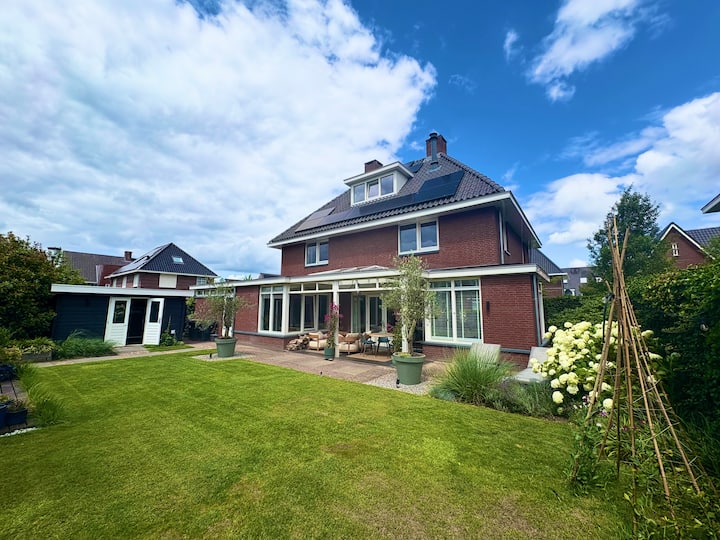 Gezinsvilla Met Jacuzzi - Tilburg