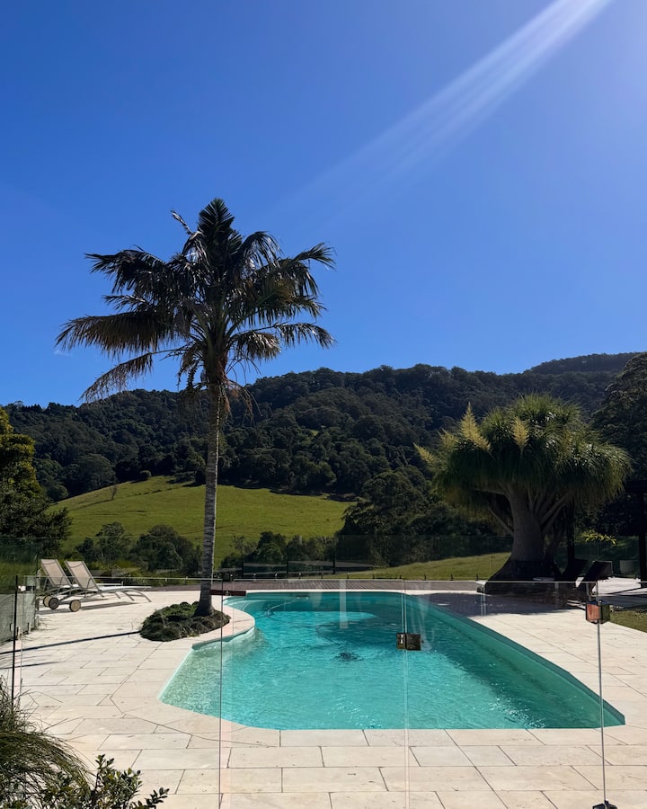 Maple Ridge Estate - 6 Min To Berry - Lovely Pool - Berry