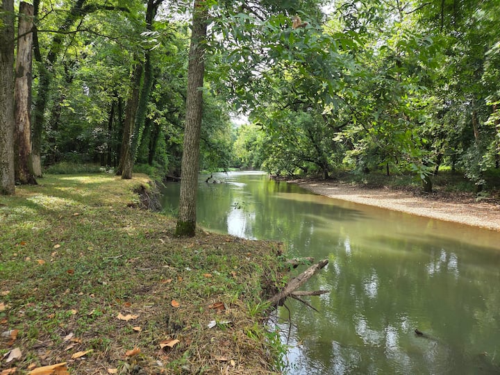 Farm Cabin On Spring River - Jasper, MO