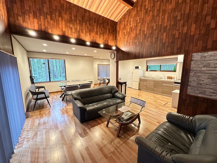 森に囲まれた癒しのヴィラ/Bbq可/最大9名/133㎡/スキー場/八千穂高原自然園まで車20分 - 佐久市