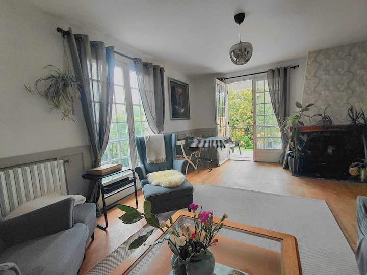 Appt Cordeliers In Aubeterre, Spacious And Calm - Aubeterre-sur-Dronne