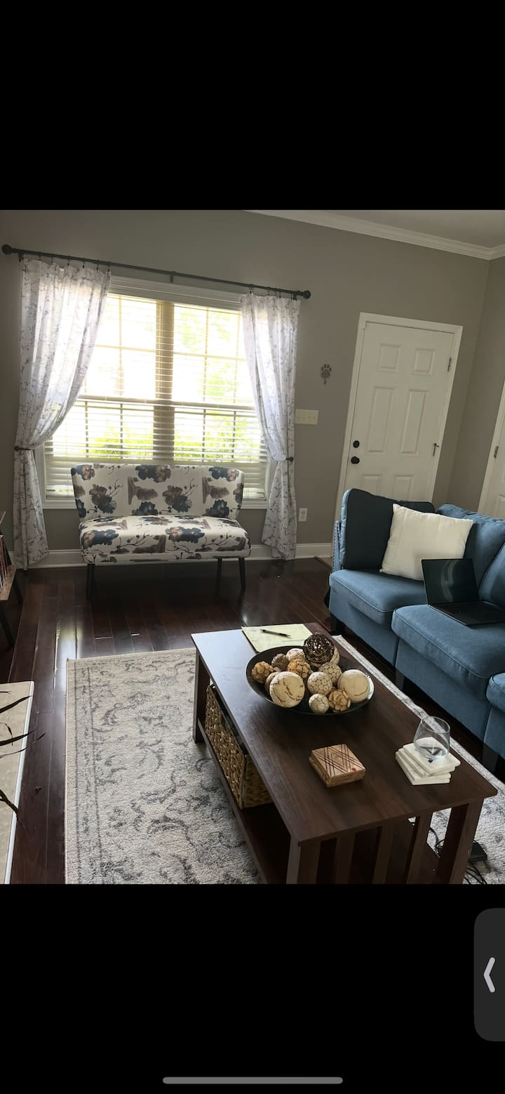 Cute House! 15 Mins From Bham - Birmingham, AL