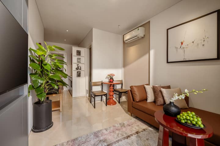 1br Flat W/ Balcony | City View | My Khe Beach - Da Nang