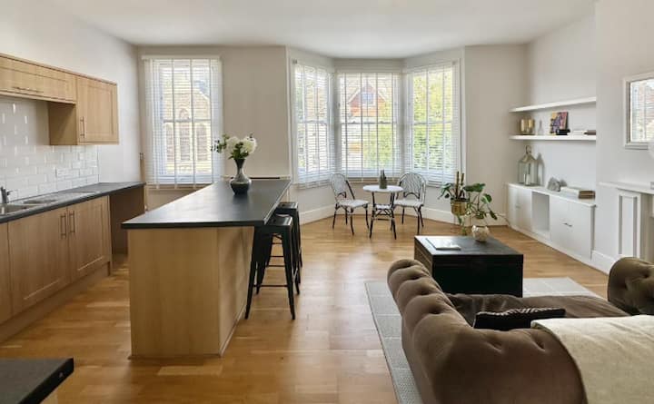 Beautiful Apartment With Garden - Bexhill