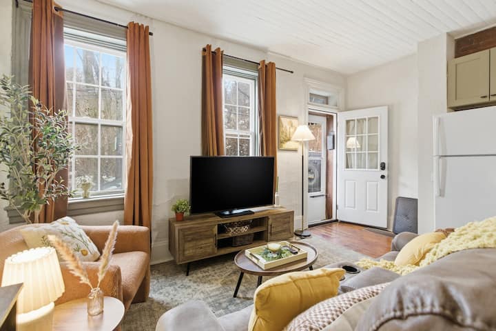 Walkable One Bedroom Launchpad - Pittsburgh