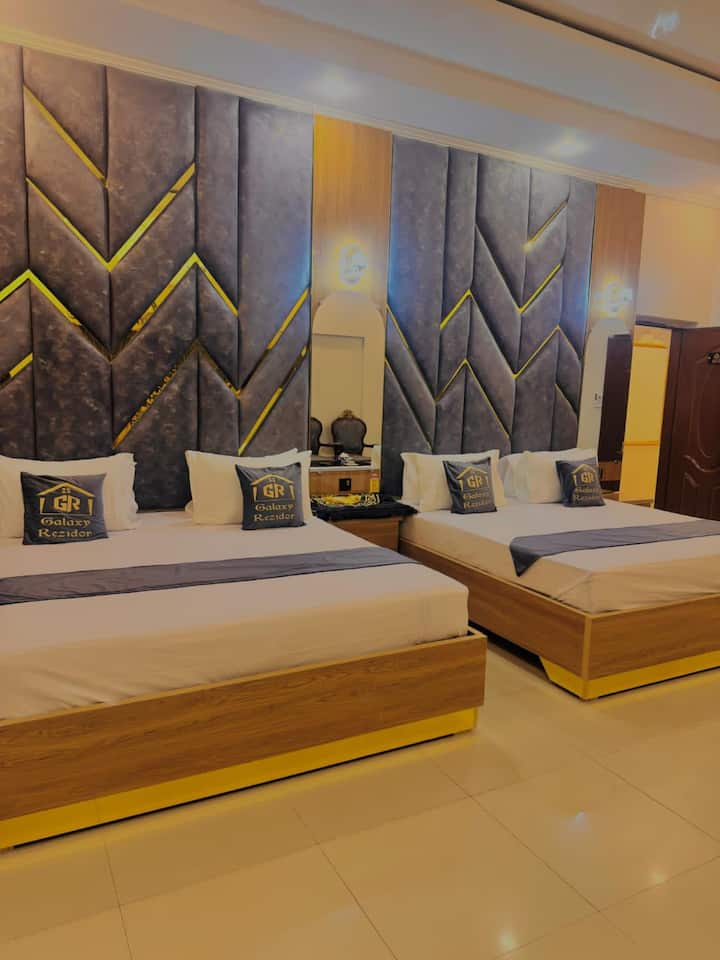 Galaxy Rezidor Guest House In Karachi - カラチ