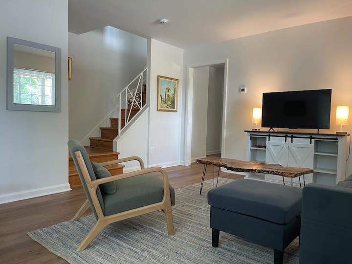 House By The Park - Alexandria, VA