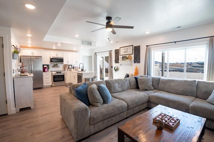 The Fluffy Butt Hutt- A Cozy, Modern Farmhouse - United States