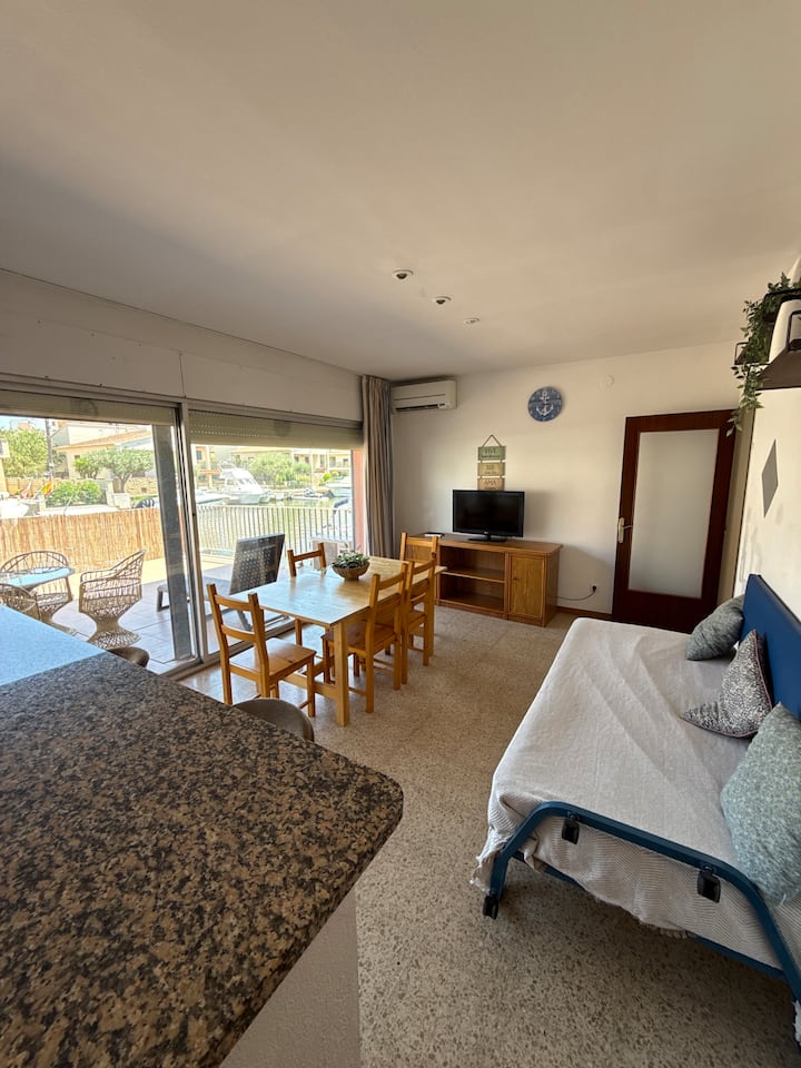 Apartament 1 - Roses