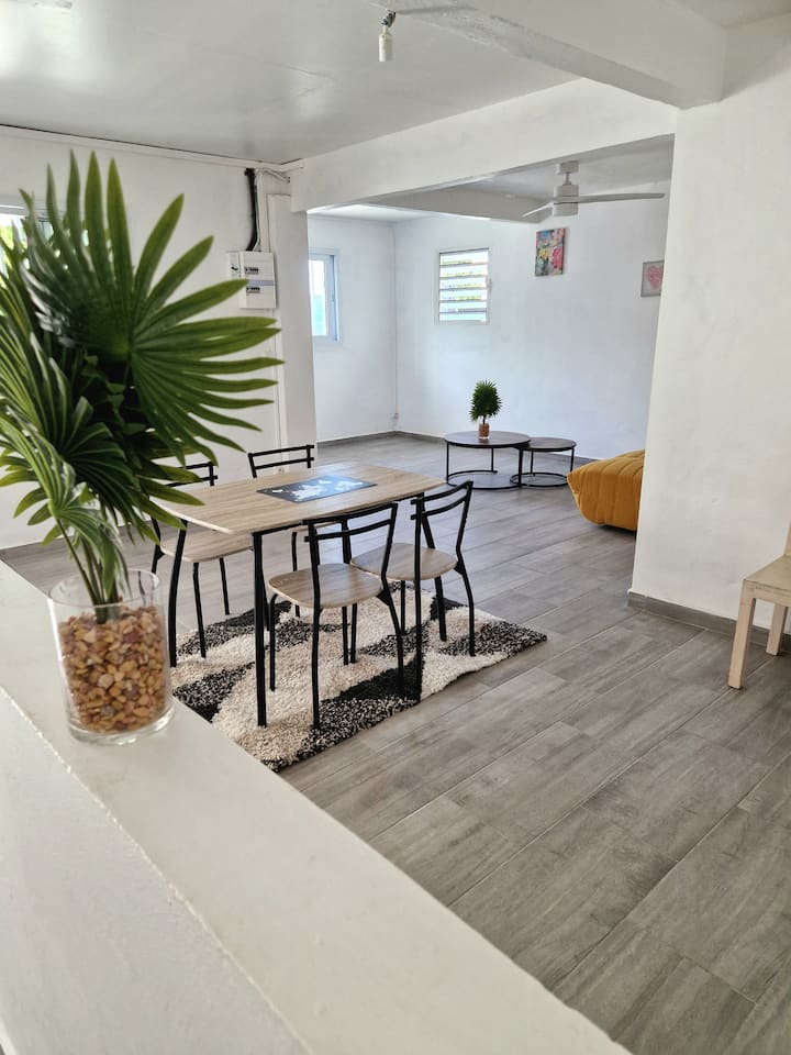 Appartement Petit Budget 2 Chambres - Guadeloupe