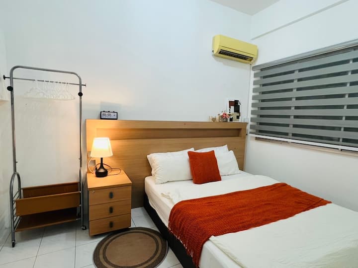 Vintage Cozy 4br Homestay @ Aeon Mall / Car Rental - Kuching