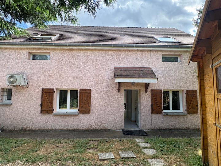 Logement Xxl 5 Chambres & Jardin Loisirs - Chalon-sur-Saône