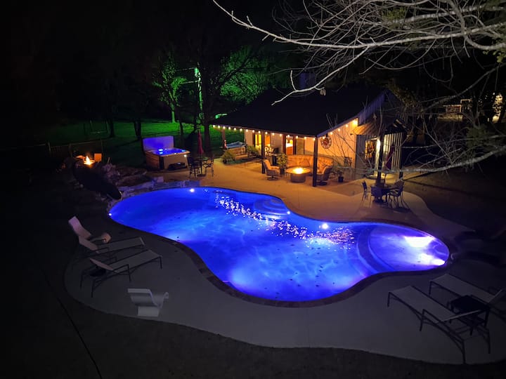 Cozy Country Cabin-
Favorite Fall Getaway! - United States