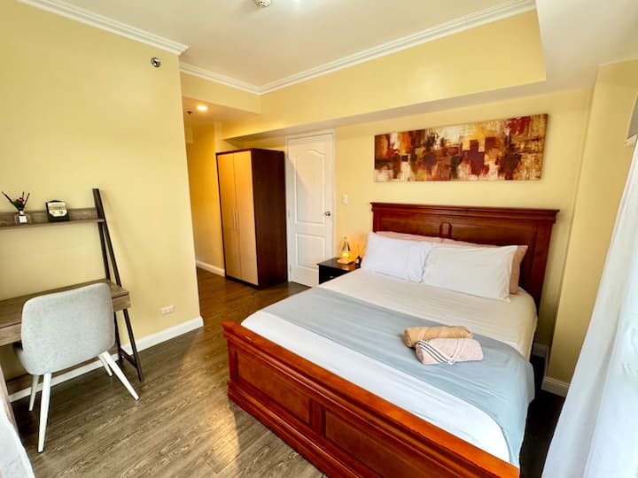 Cdo Cozy 2-bedrooms At Pool View - Cagayan de Oro