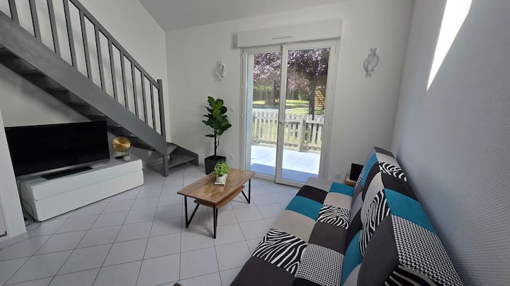 Maisonnette / Appartement Entier - Laval, France
