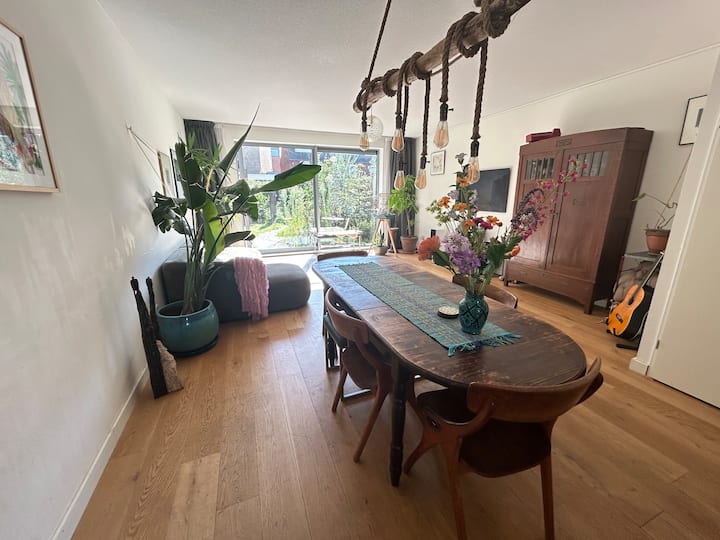 Cosy Home 5min Walk Metro Amsterdam & Free Parking - Ámsterdam