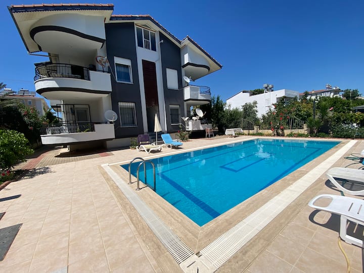 Side’de Havuzlu Denize Yakın Ev - Side