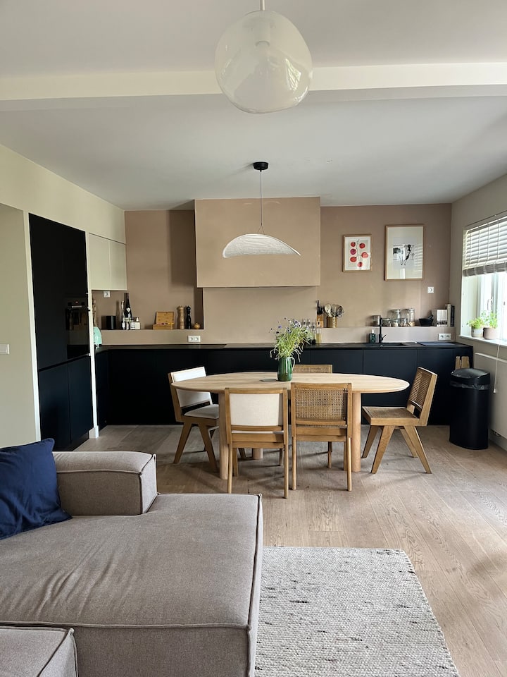 Nordic Styled Apartment In De Pijp - Amsterdam